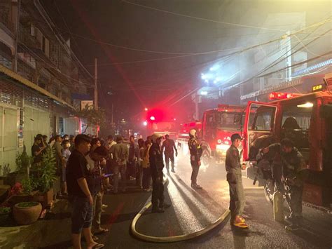 🔥ឆេះផ្ទះកាត់សម្លៀកបំពាក់មួយកន្លែងក្នុងខណ្ឌបឹងកេងកង បំផ្លាញអស់ម៉ូតូ២គ្រឿង និងរថយន្តមួយគ្រឿង