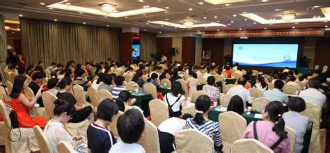 首届湖湘儿童生长发育管理高峰论坛大会召开 ——湖南省健康服务业协会儿童生长发育管理 分会同期成立 湖南健康服务业协会 湖南健康服务权威机构