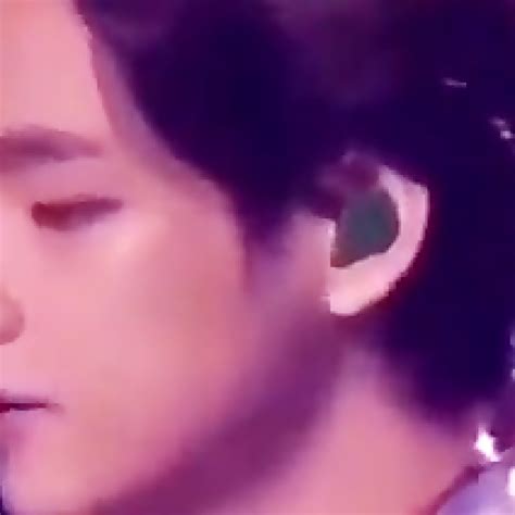 غمگین بی تی اس برای استوری