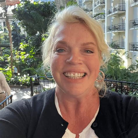 What Is Janelle Browns Net Worth Since Split From Kody