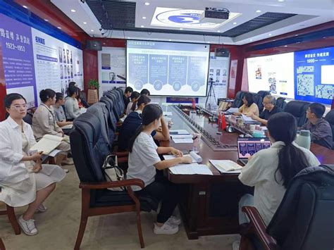 教育学部成人高等教育本科毕业生学士学位论文答辩顺利完成 河南大学教育学部