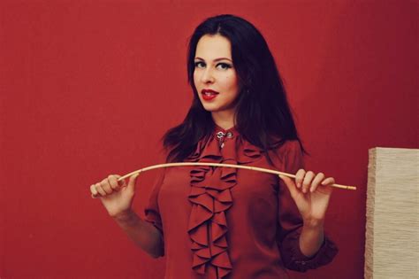 Mistress Lana High Class International Travelling Domina Bdsm