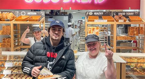 Cobs Bread Stouffville Opening Delights Locals With Fresh Baked Goods And Generosity Bullet