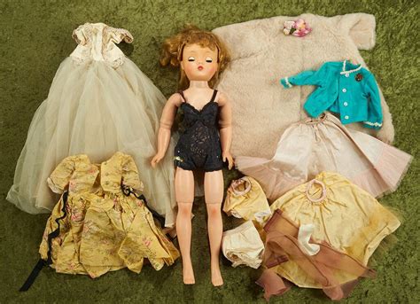 20 Blonde Madame Alexander Cissy Doll With Additional Clothing Art Antiques And Collectibles