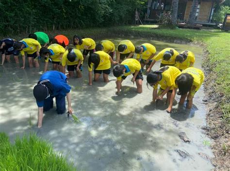 โครงการอบรมเศรษฐกิจพอเพียง เพื่อพัฒนาตนคามหลักค่านิยม 12 ประการ ประจำปีการศึกษา 2565 รุ่นที่ 3