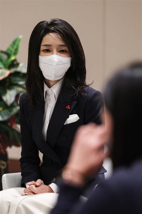 김건희 여사 한부모 가족 만나 인식 개선·사회적 지원 노력 [뉴시스pic] 파이낸셜뉴스