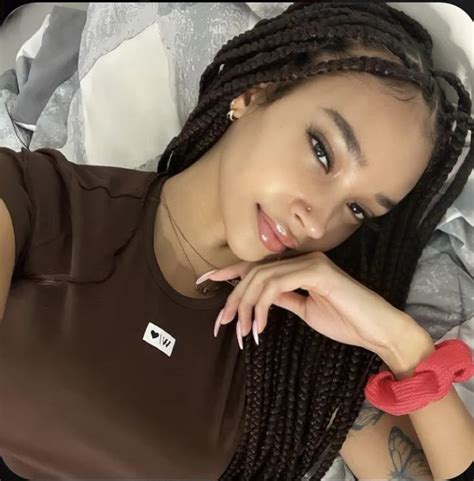 Pin By Joyce K On Quick Saves Light Skin Black Girls Light Skin