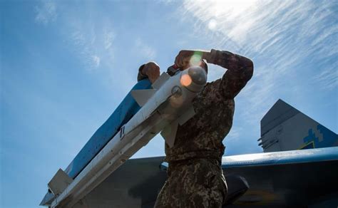 Пять з шести розхвалених росією ракет Х 101 збили Повітряні Сили України Вечірній Київ