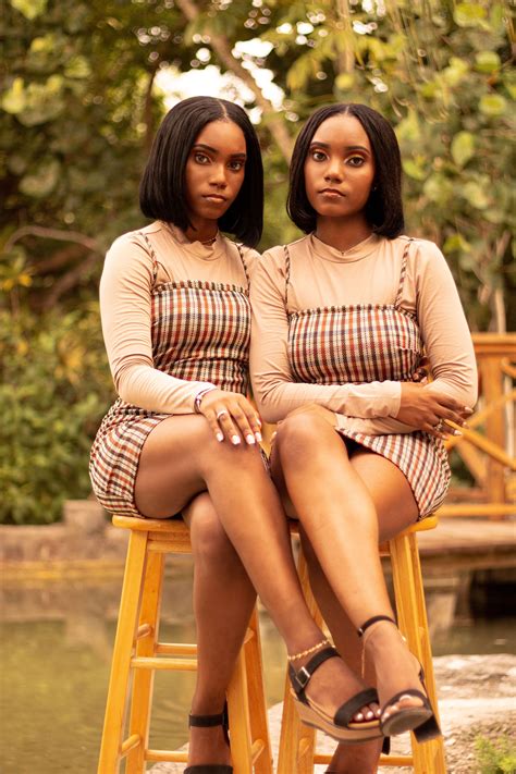 Ideas For Twins Twinsphotoshoots Outdoorphotoshoot Nature