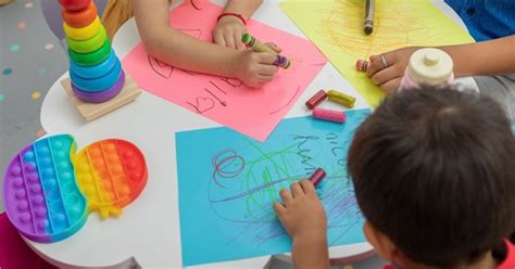 Ρεκόρ αιτήσεων για τους 26 βρεφονηπιακούς σταθμούς της ΔΥΠΑ