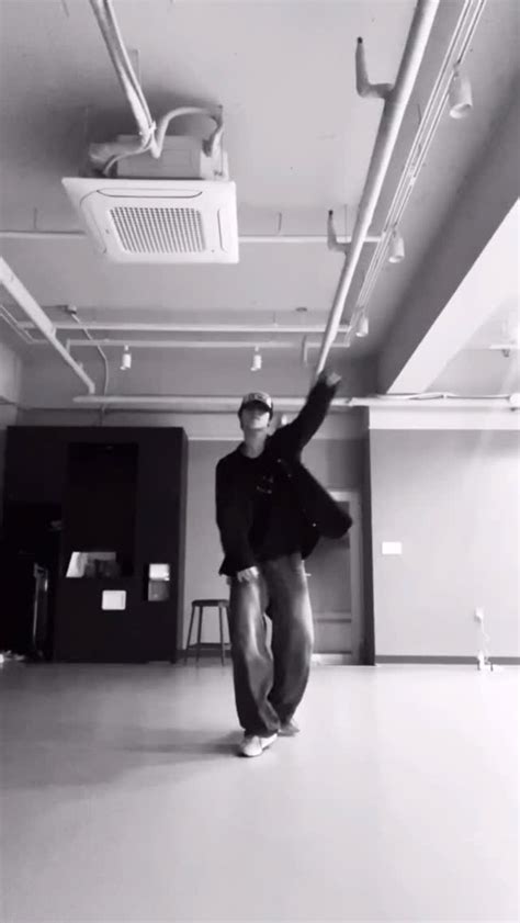 Cix 씨아이엑스 Cix의 트래블로그 🔚 Cix 씨아이엑스 Bx 승훈 용희 현석 Hashtagtravelog 해시태그트래블로그 Instagram