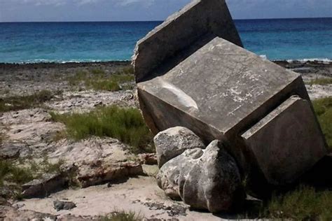 10 странных островов которые скрывают много секретов