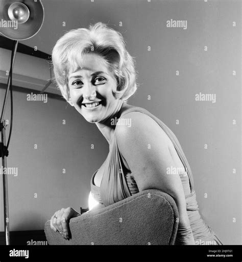 Liz Fraser English Actress Pictured At Daily Mirror Studio London