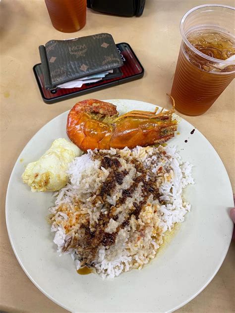 Is This Logical — Msian Stunned By Rm30 Tiger Prawn He Ordered At