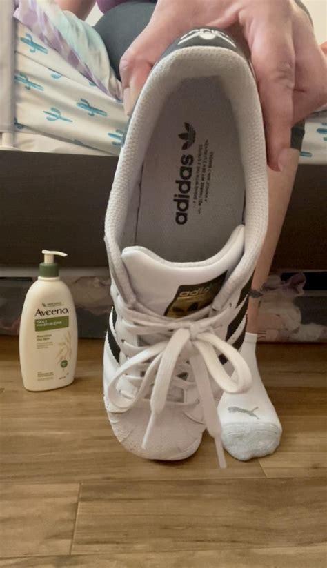 Theres Currently A Vacancy Hop In Tiny 👟 R Giantessfeet