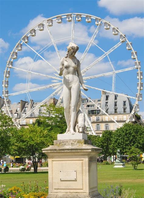 Nude Statue In Paris Editorial Image Image Of Landmark