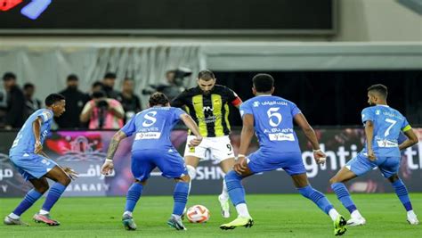 الاتحاد يواجه الهلال بقمة ملتهبة لكسر العقدة والاقتراب من الكبار