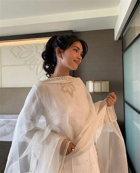 Pin On Insta Pics Mishti Rahman Desi Fashion Casual Desi Dress