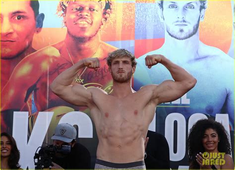 Logan Paul Ksi Strip Down Ahead Of Boxing Rematch Photo Ksi Logan Paul Shirtless