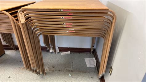 10 Stacking Tables At Auction On Startsclosingdate