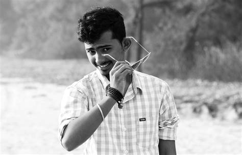 Yathish Shetty Creatively Blessed Cancer Survivor From Nitte University