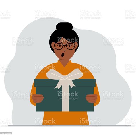 비명을 지르는 여인은 손에 활이 달린 커다란 선물 상자를 들고 있다 벡터 공격성에 대한 스톡 벡터 아트 및 기타 이미지