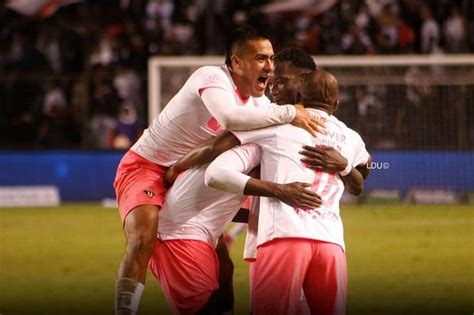 Liga De Quito Derrotó 2 0 A Delfín Y Se Acerca Al Título De La Copa