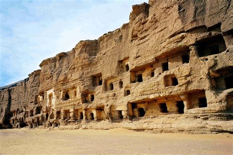 敦煌莫高窟的图片 风景画 手绘图 大山谷图库
