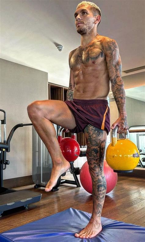 Lucas Torreiras Feet