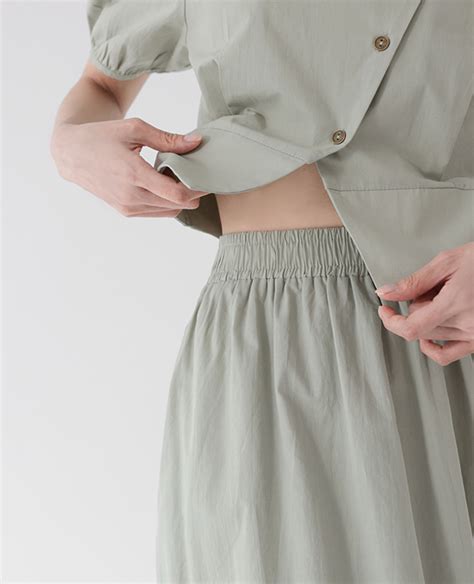 르베네 [자체제작] 비컴 버튼블라우스 밴딩 롱스커트 셋업 2color