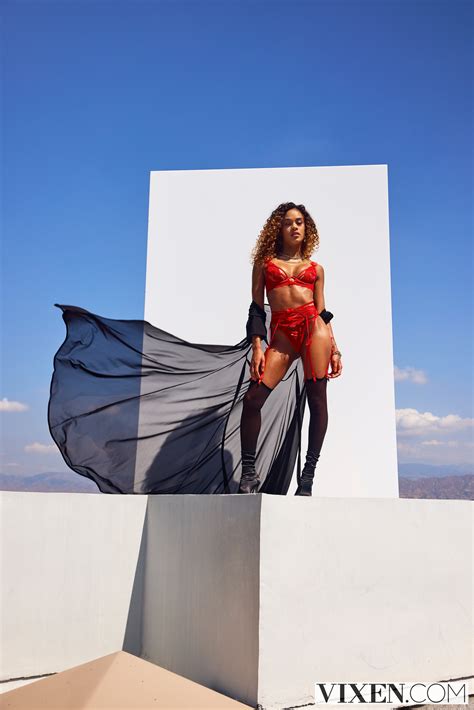 Scarlit Scandal Vixen Babesource Com