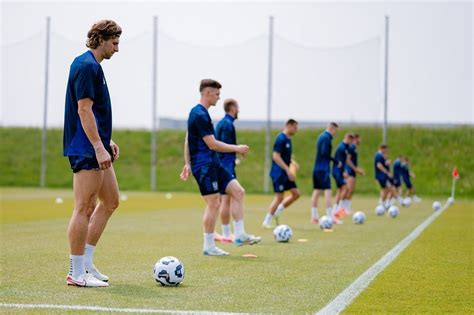 Збірна України провела перше тренування в Канаді ФОТО ᐉ Ua Футбол