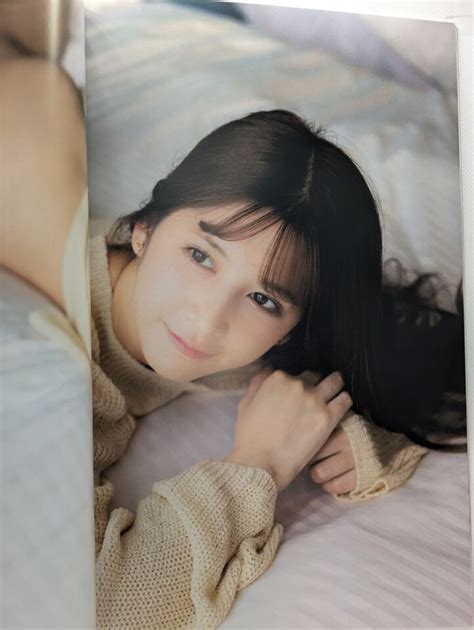 Riri Nanatsumori Photobook Riripi Japanese Actress Book Hardcover