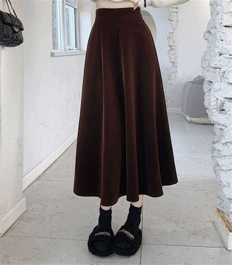 블랙 골드 컬러 벨벳 롱치마 하이웨이스트 와이드스커트 루즈핏 에이라인스커트 주름치마 여성 겨울 하의 벨벳치마 스커트 미디스커트 플레어 치마 모직치마 정장치마 긴치마