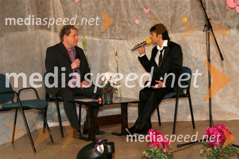 Miro Kodrič Voditelj Prireditve In Zlatko Dobrič Pevec Humanitarni Koncert Z Dotikom