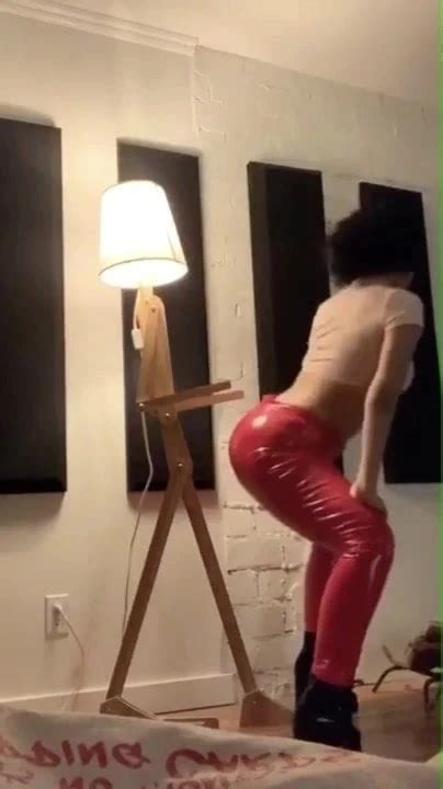 डज कट डरबक सल क लए मटक रह ह xHamster