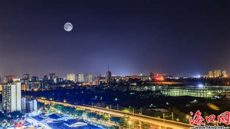 2020第一个超级月亮照亮海口夜空 组图 海口网