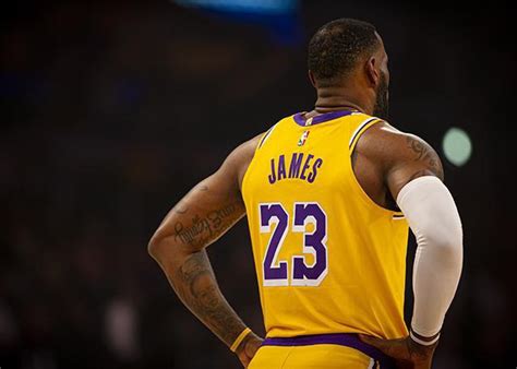 詹姆斯35岁时得33347分 超科比同年龄历史第一nba新浪竞技风暴新浪网
