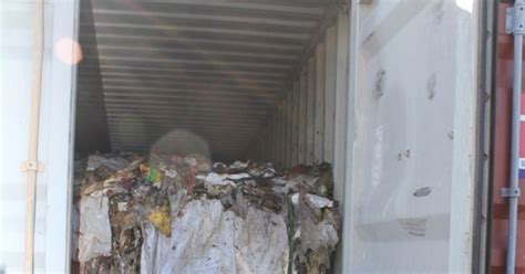 필리핀서 퇴짜맞은 쓰레기폐플라스틱에 이물질 잔뜩