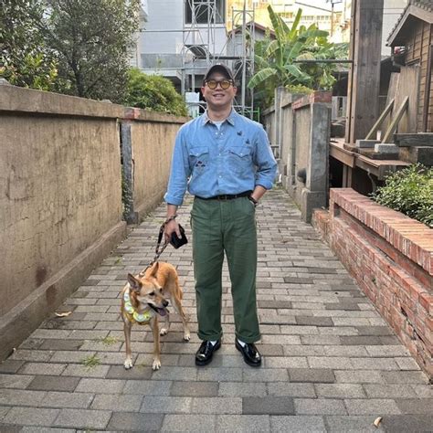 一連四天的周杰倫演唱會洗板勾起了與周杰倫連結十分薄弱的回憶。 從小一直知道自己跟家姐唱歌不難聽、我爸唱歌很好聽，但從來沒有關於我媽與音樂的任何
