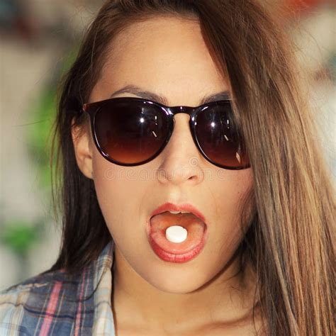 Beautiful Young Girl In Sunglasses Is Going To Swallow Pills Stock Image Image Of Handful