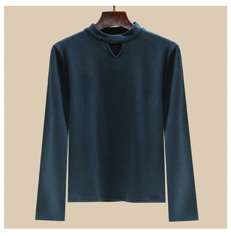 Badu Bg Дамска ежедневна блуза с овално деколте и изрязана част Badu Bg