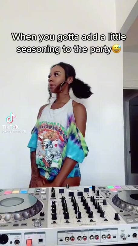 Post [702610742393880576] 1000 Year Old Tumbex