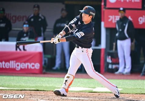 이 맛에 질렀다 심우준 결승타 한화 개막전 4연패 흑역사 50억 Fa가 끝냈다 Kt에 4 3 역전승 [수원 현장리뷰]