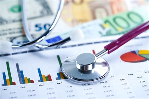 청진 기 차트 및 그래프 스프레드 시트 종이 금융 계정 통계 투자 분석 연구 데이터 경제 스프레드 시트 및 비즈니스 회사 개념 개념에 대한 스톡 사진 및 기타 이미지