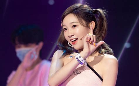 李子璇Magnetic Love现场打歌高清直拍 全球中文音乐榜上榜 哔哩哔哩