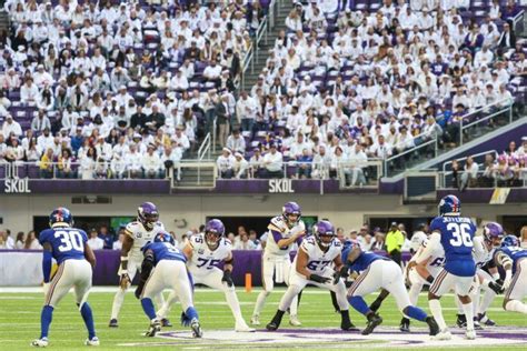 Nfl Games Today Sunday Tv Schedule Start Times Live Streams And More