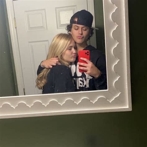 Hunter Hunter Threads Say More