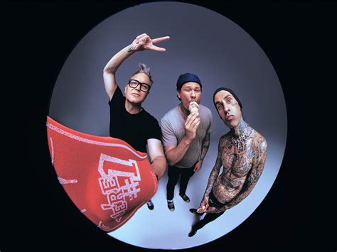 Blink 182 Reunite With Tom Delonge For World Tour