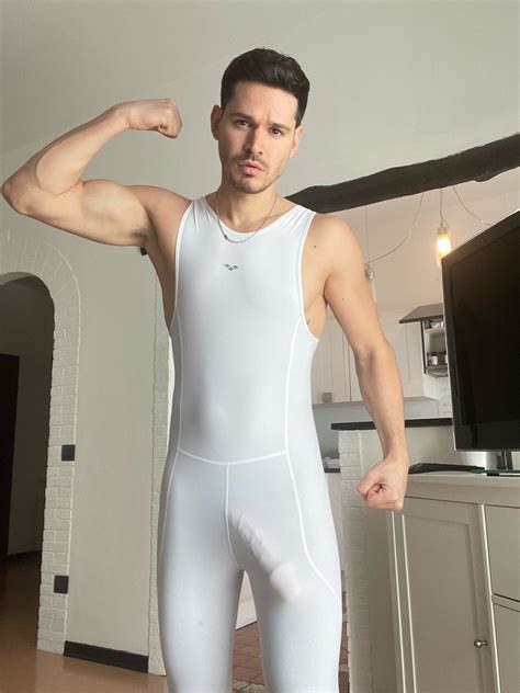 Rawr ItsBen Top OnlyFans On Twitter RT Hunkmarc Just Hit A Workout At The Gym